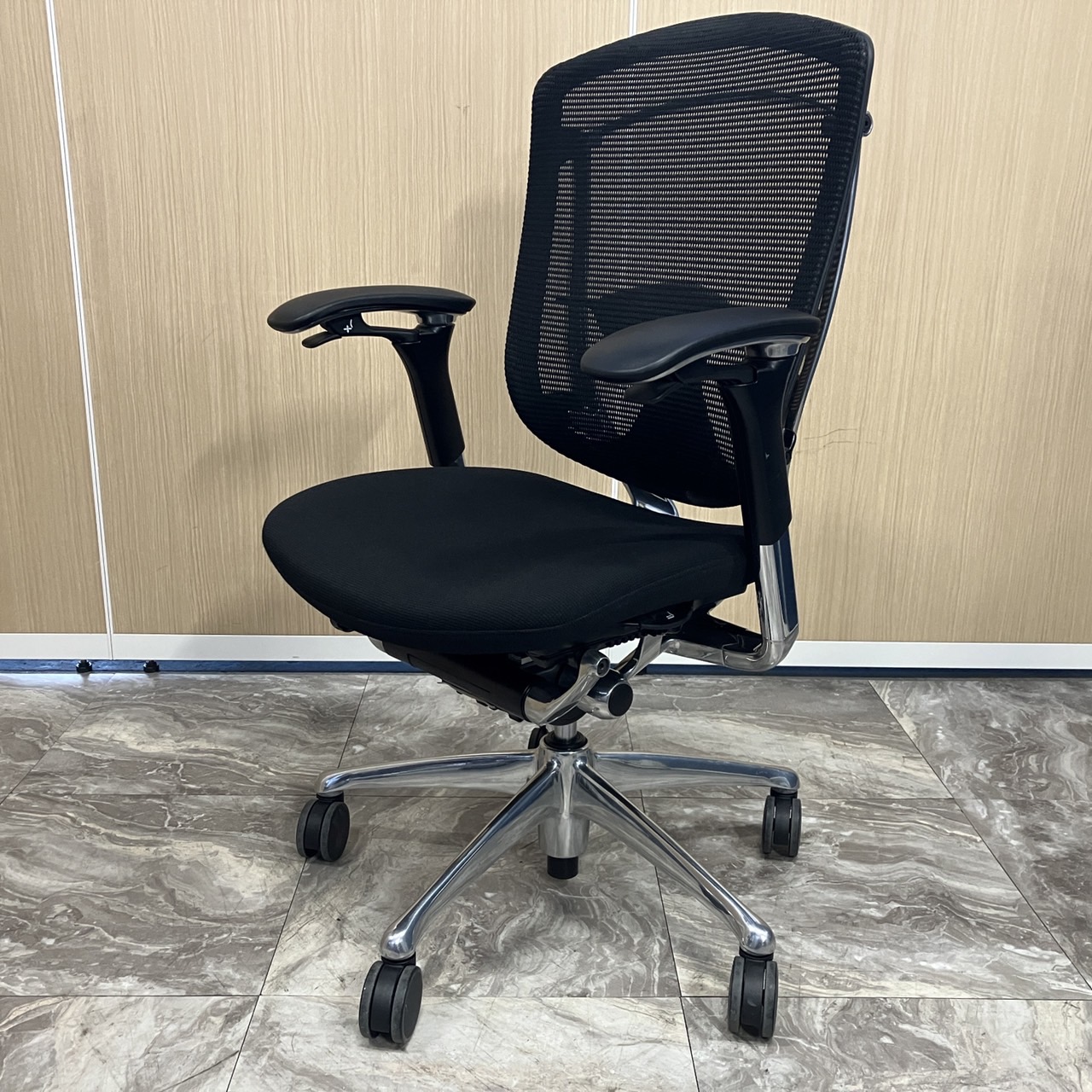 【中古】 オカムラ okamura 肘つき コンテッサ CM32AB FBF1オフィスチェア – 株式会社アクティブキュー